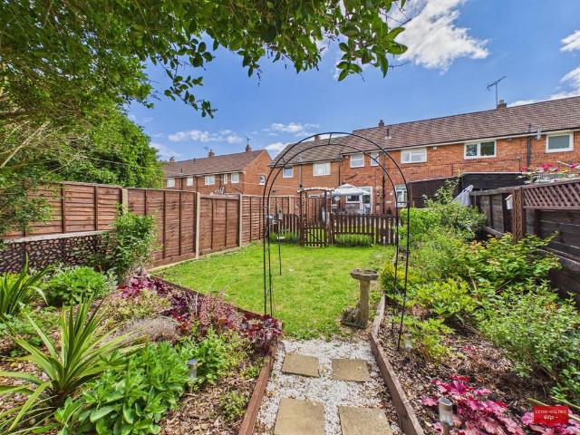 3 bedroom terraced house for sale