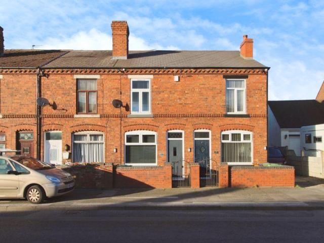 3 bedroom terraced house for sale