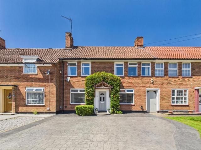 3 bedroom terraced house for sale