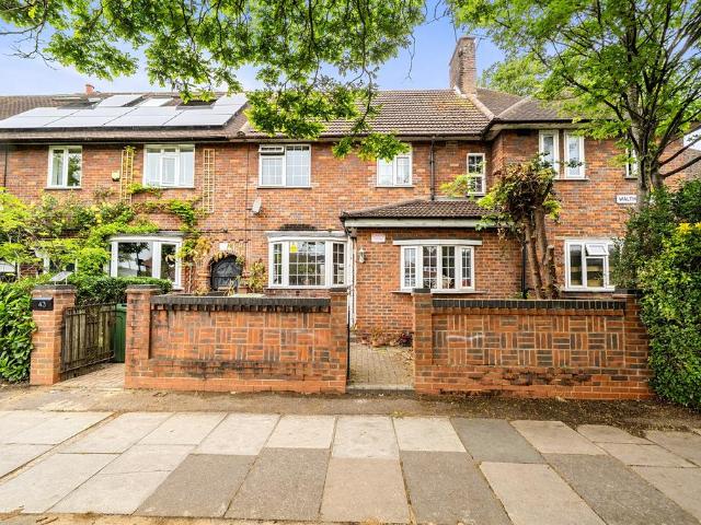 4 bedroom terraced house for sale
