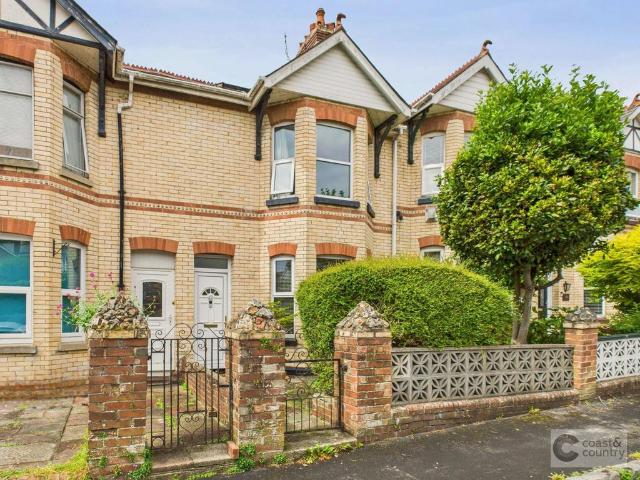 3 bedroom terraced house for sale