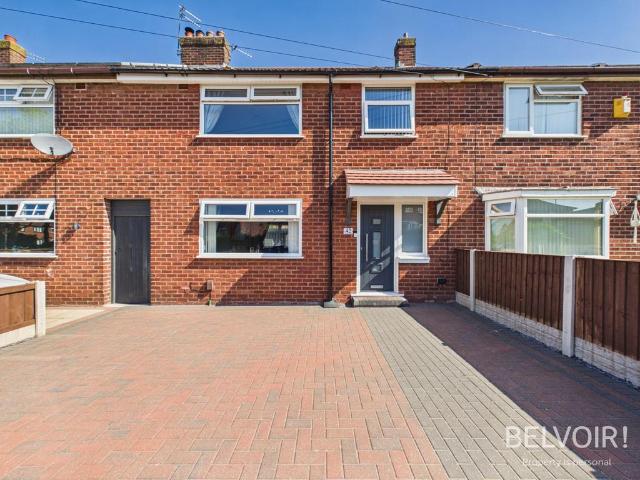 3 bedroom terraced house for sale