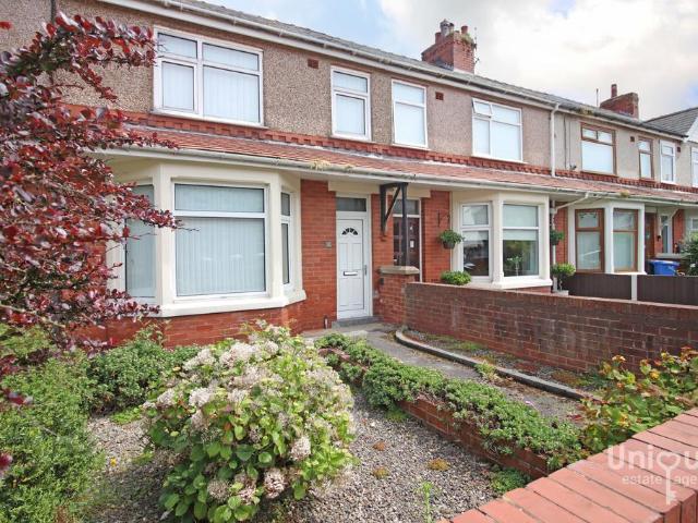 3 bedroom terraced house for sale