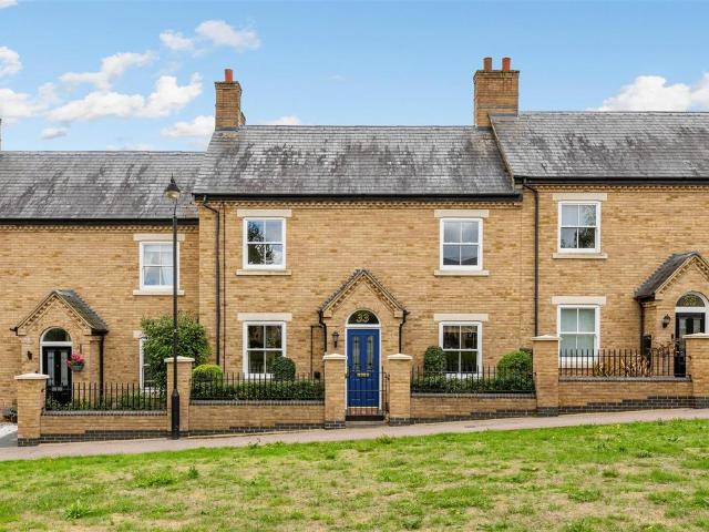 3 bedroom terraced house for sale