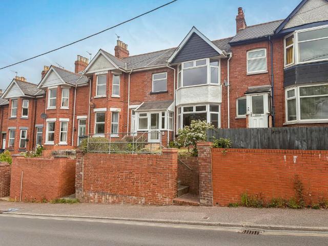3 bedroom terraced house for sale