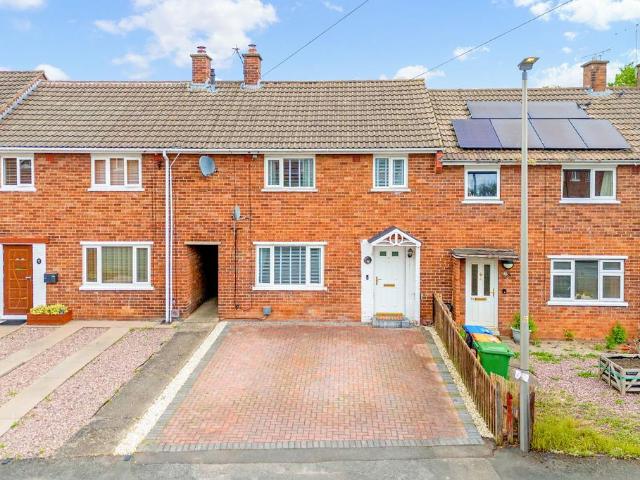 3 bedroom terraced house for sale