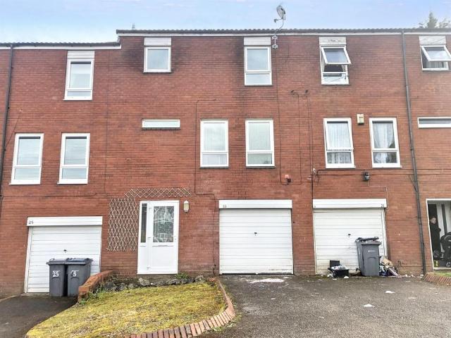 3 bedroom terraced house for sale