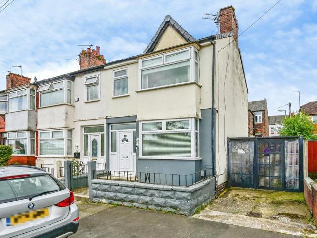 3 bedroom terraced house for sale