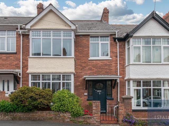 3 bedroom terraced house for sale