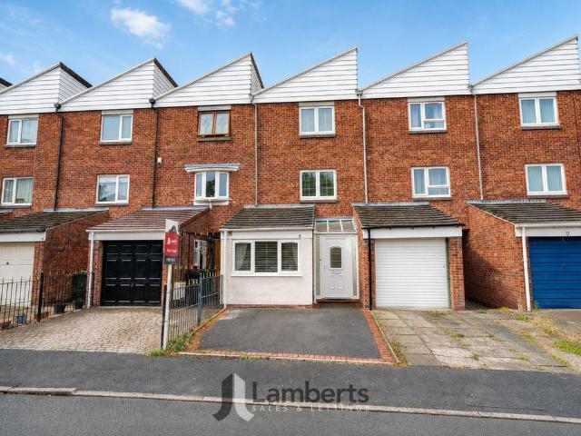 3 bedroom terraced house for sale