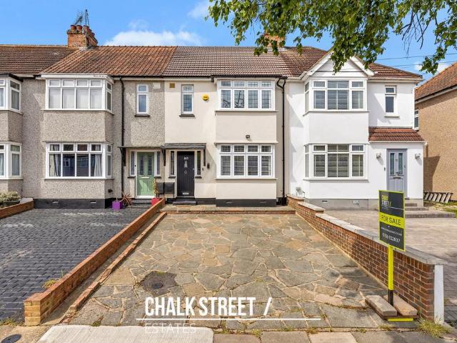 3 bedroom terraced house for sale
