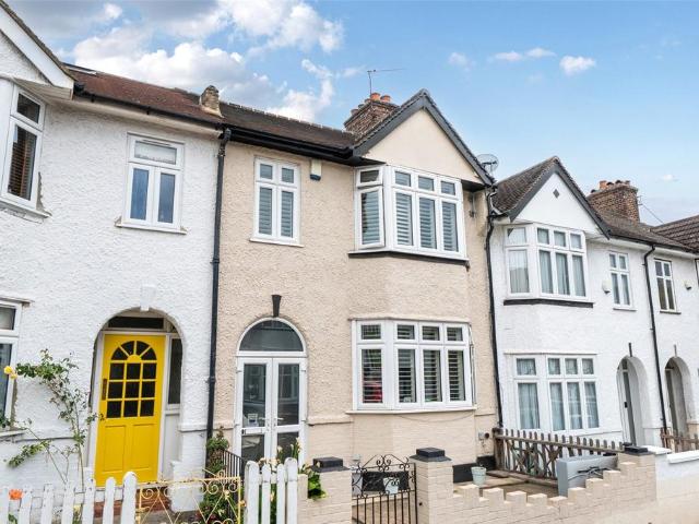 3 bedroom terraced house for sale
