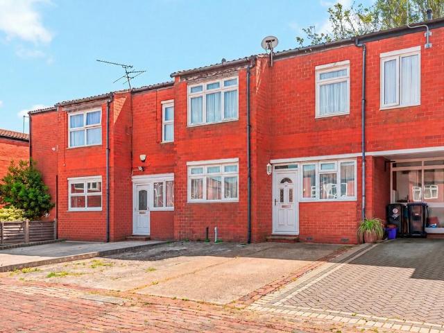 3 bedroom terraced house for sale