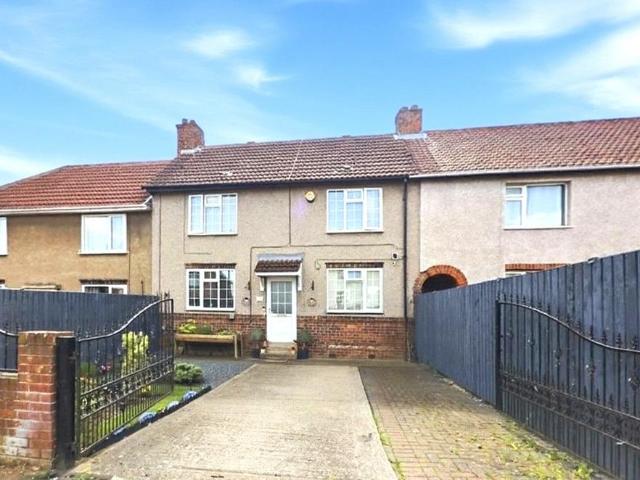 3 bedroom terraced house for sale