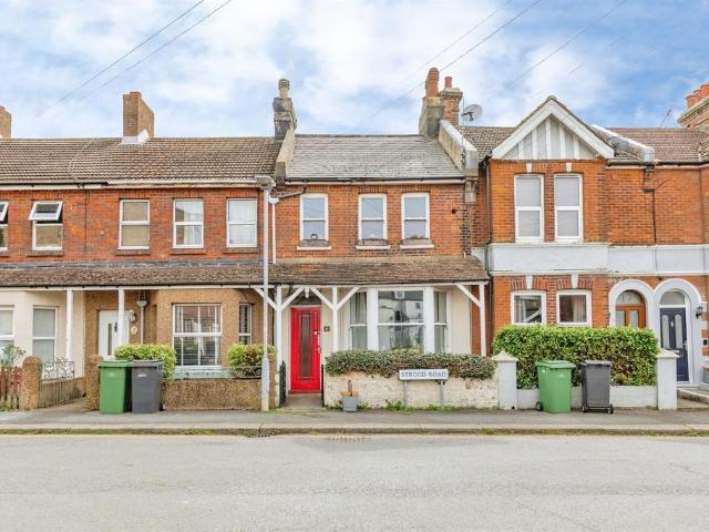3 bedroom terraced house for sale