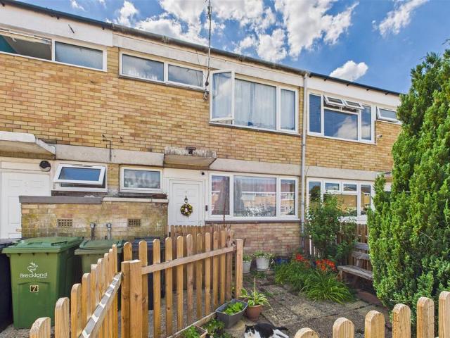 3 bedroom terraced house for sale