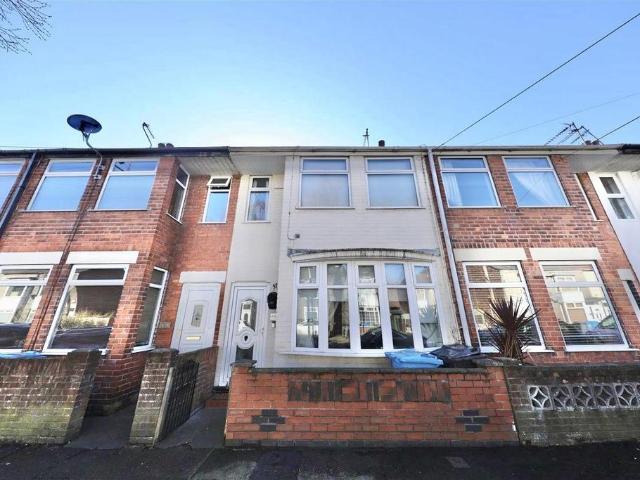 3 bedroom terraced house for sale