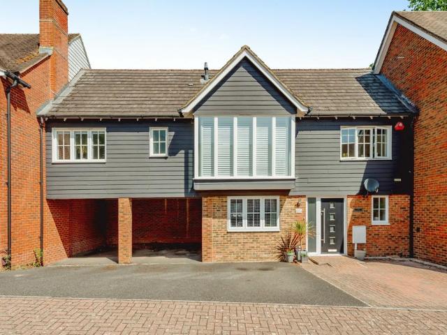 3 bedroom terraced house for sale