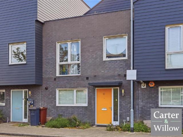 3 bedroom terraced house for sale