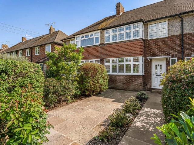 3 bedroom terraced house for sale