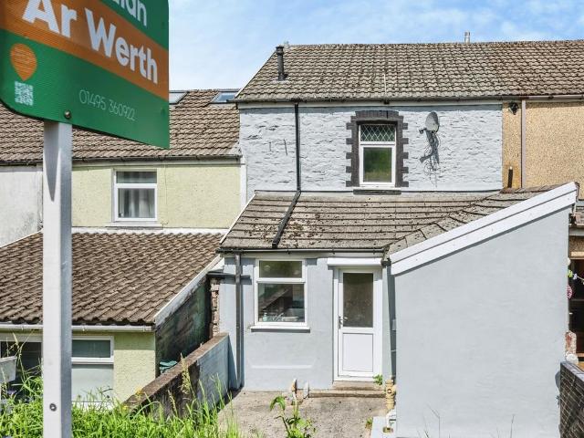 3 bedroom terraced house for sale