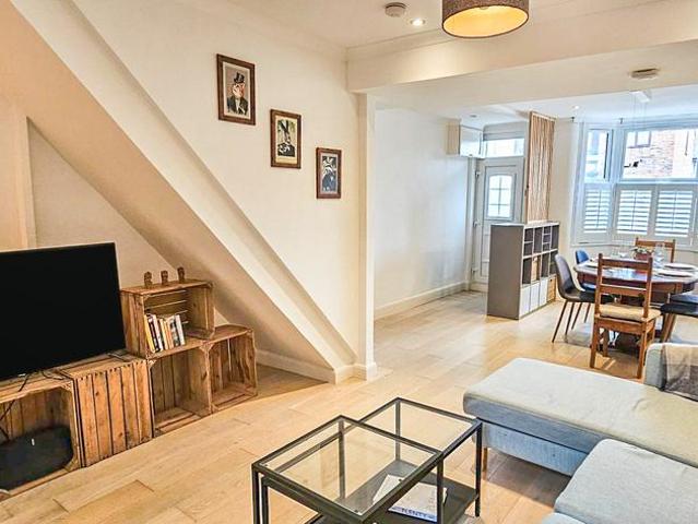 3 bedroom terraced house for sale