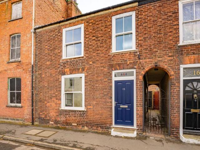 3 bedroom terraced house for sale