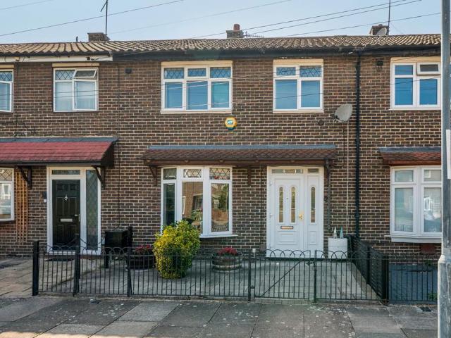 3 bedroom terraced house for sale