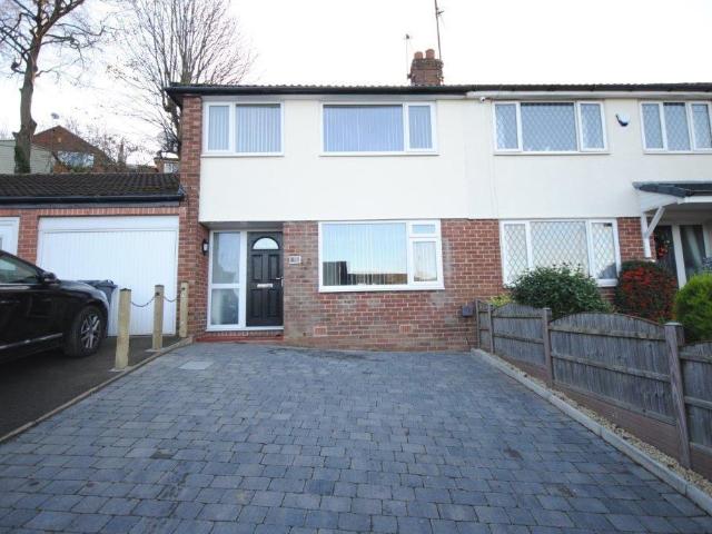 3 bedroom terraced house for sale