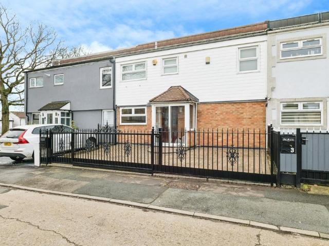 3 bedroom terraced house for sale