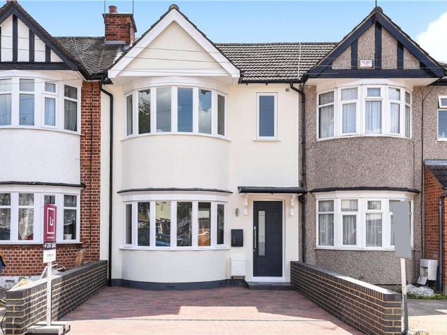 3 bedroom terraced house for sale