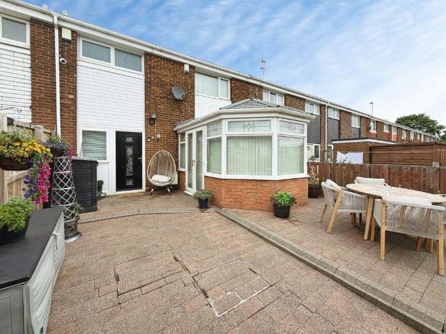 3 bedroom terraced house for sale