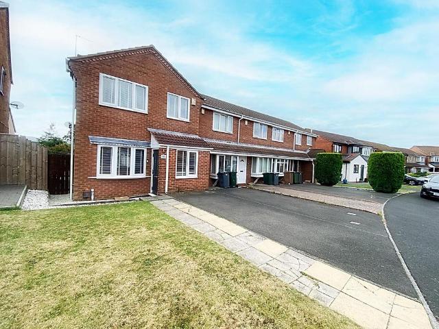3 bedroom terraced house for sale