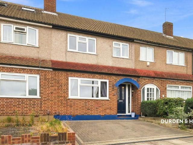 3 bedroom terraced house for sale