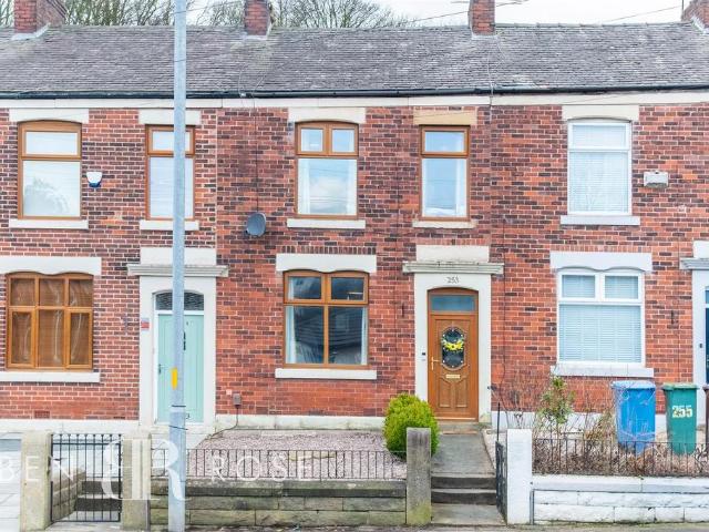 3 bedroom terraced house for sale