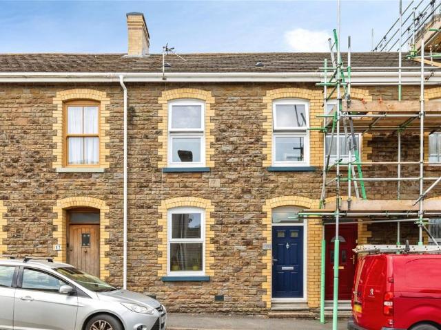 3 bedroom terraced house for sale