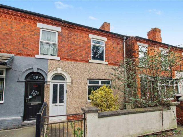 3 bedroom terraced house for sale