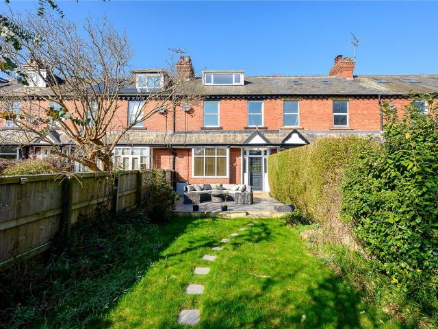 3 bedroom terraced house for sale