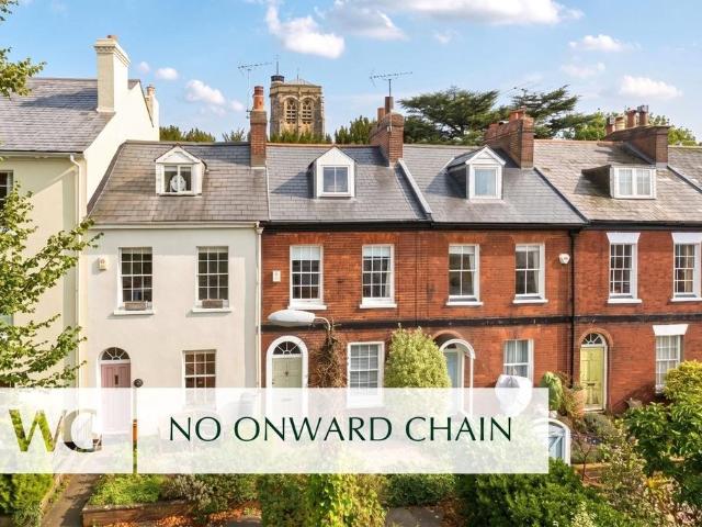 3 bedroom terraced house for sale