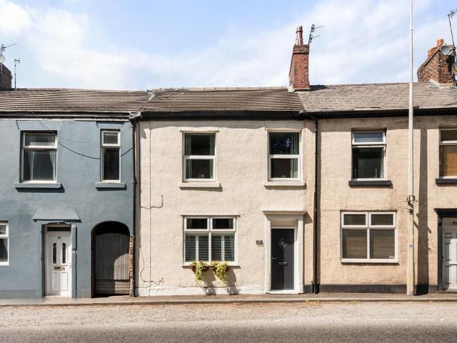 3 bedroom terraced house for sale