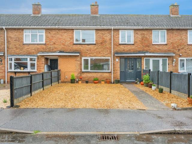 3 bedroom terraced house for sale