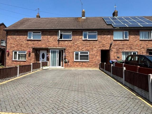 3 bedroom terraced house for sale
