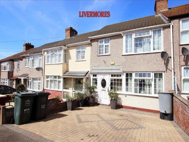 3 bedroom terraced house for sale