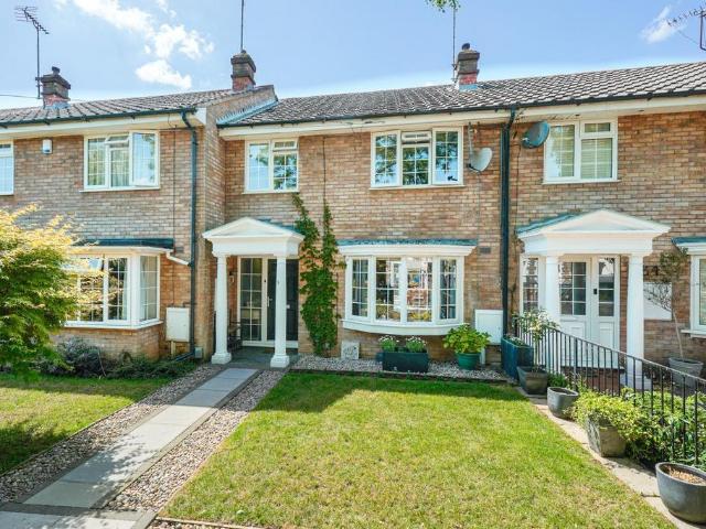 3 bedroom terraced house for sale