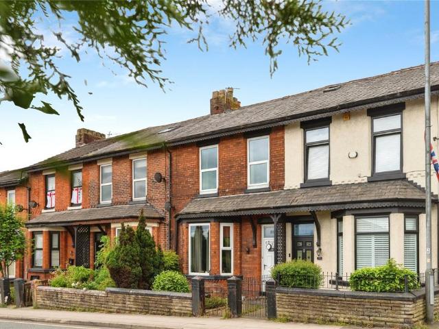 3 bedroom terraced house for sale