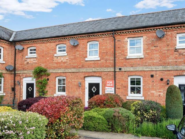3 bedroom terraced house for sale