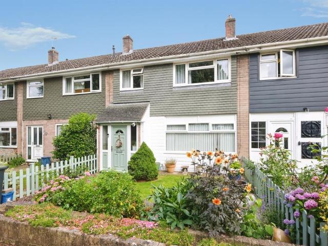 3 bedroom terraced house for sale