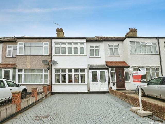 3 bedroom terraced house for sale