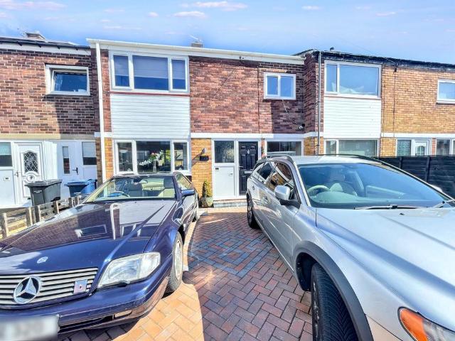 3 bedroom terraced house for sale