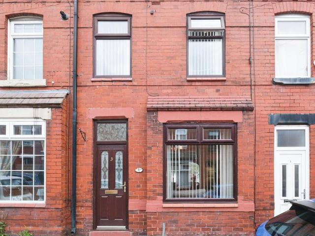3 bedroom terraced house for sale